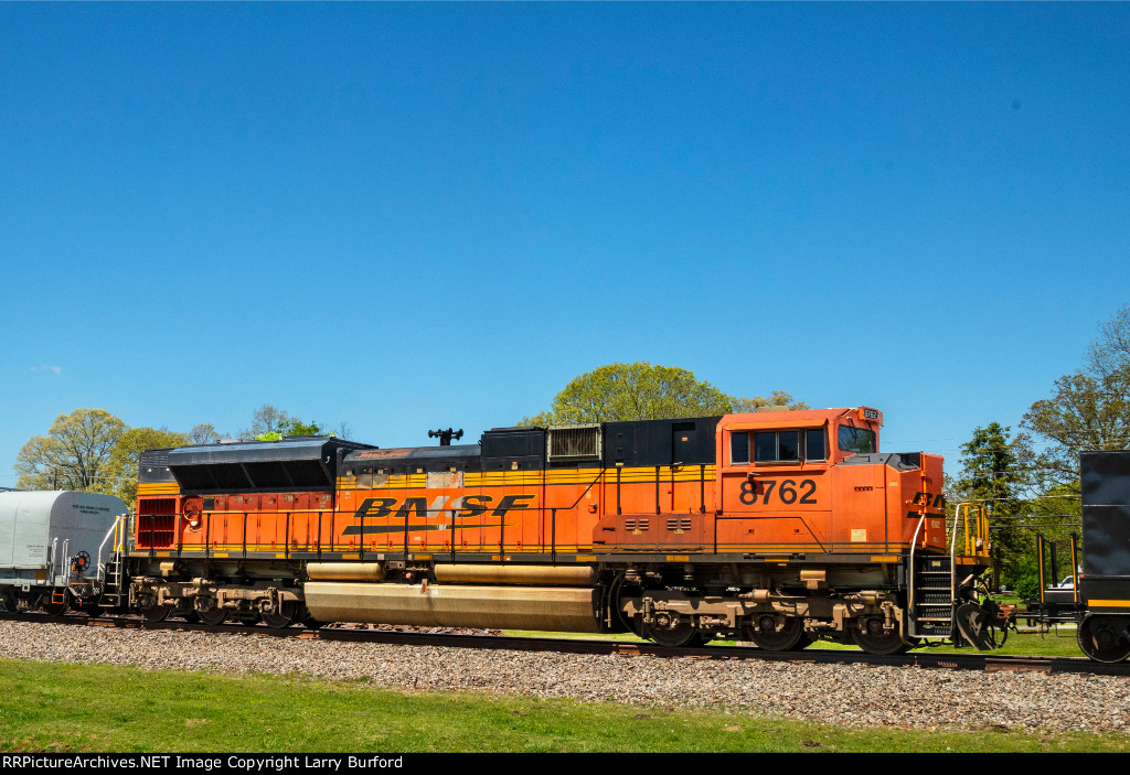 BNSF 8762